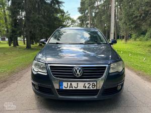 Blue Volkswagen Passat 2006 in Panevezys, with an engine capacity of 1.90 L and mileage of 381 thousand km for 840 €, photo 3 on AUTOMOTO.COM.LV