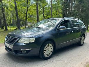 Blue Volkswagen Passat 2006 in Panevezys, with an engine capacity of 1.90 L and mileage of 381 thousand km for 840 €, photo 4 on AUTOMOTO.COM.LV