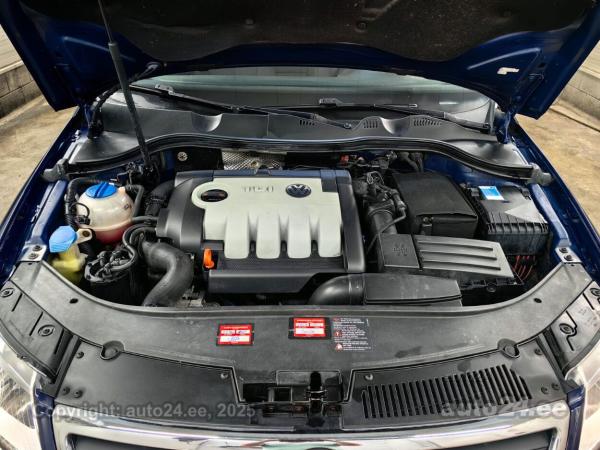Blue Volkswagen Passat 2007 in Viljandi, with an engine capacity of 1.90 L and mileage of 0 thousand km for 3590 €, photo 11 on AUTOMOTO.COM.LV