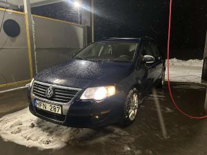 Blue Volkswagen Passat 2007 in Vilnius, with an engine capacity of 1.90 L and mileage of 393 thousand km for 950 €, photo 4 on AUTOMOTO.COM.LV