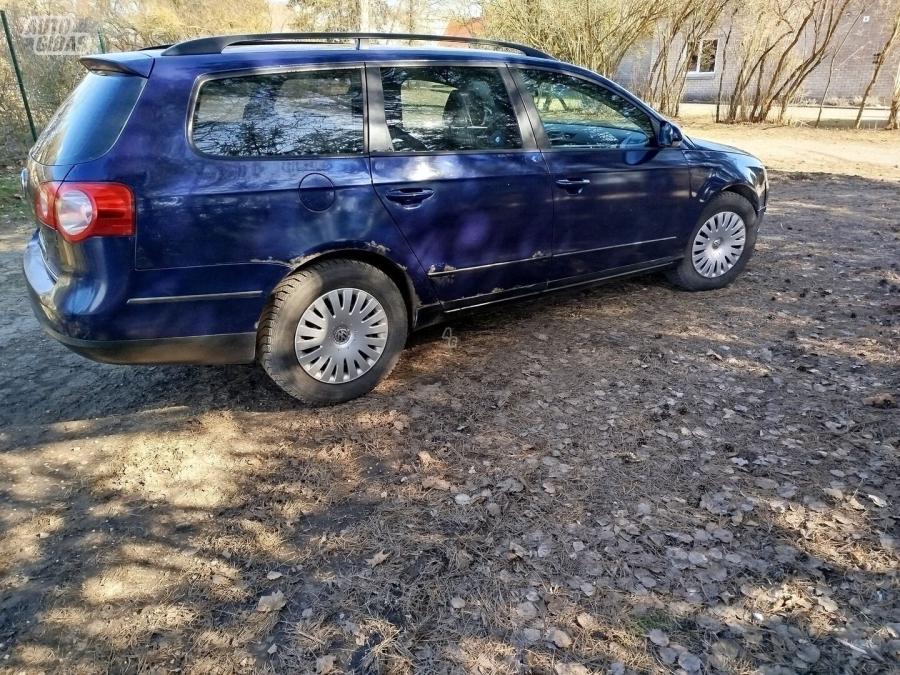 Blue Volkswagen Passat 2007 in Vilkaviskis, with an engine capacity of 1.90 L and mileage of 320 thousand km for 750 €, photo 6 on AUTOMOTO.COM.LV