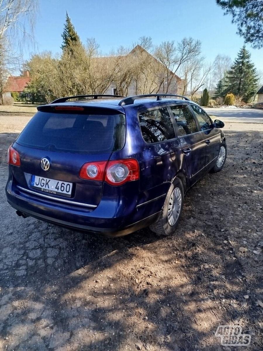 Blue Volkswagen Passat 2007 in Vilkaviskis, with an engine capacity of 1.90 L and mileage of 320 thousand km for 750 €, photo 7 on AUTOMOTO.COM.LV