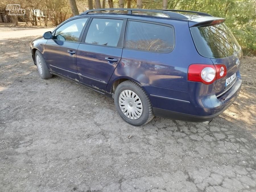 Blue Volkswagen Passat 2007 in Vilkaviskis, with an engine capacity of 1.90 L and mileage of 320 thousand km for 750 €, photo 9 on AUTOMOTO.COM.LV