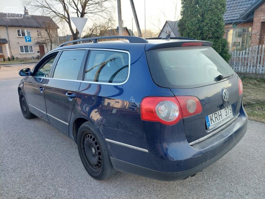 Blue Volkswagen Passat 2007 in Alytus, with an engine capacity of 1.90 L and mileage of 399 thousand km for 1050 €, photo 7 on AUTOMOTO.COM.LV