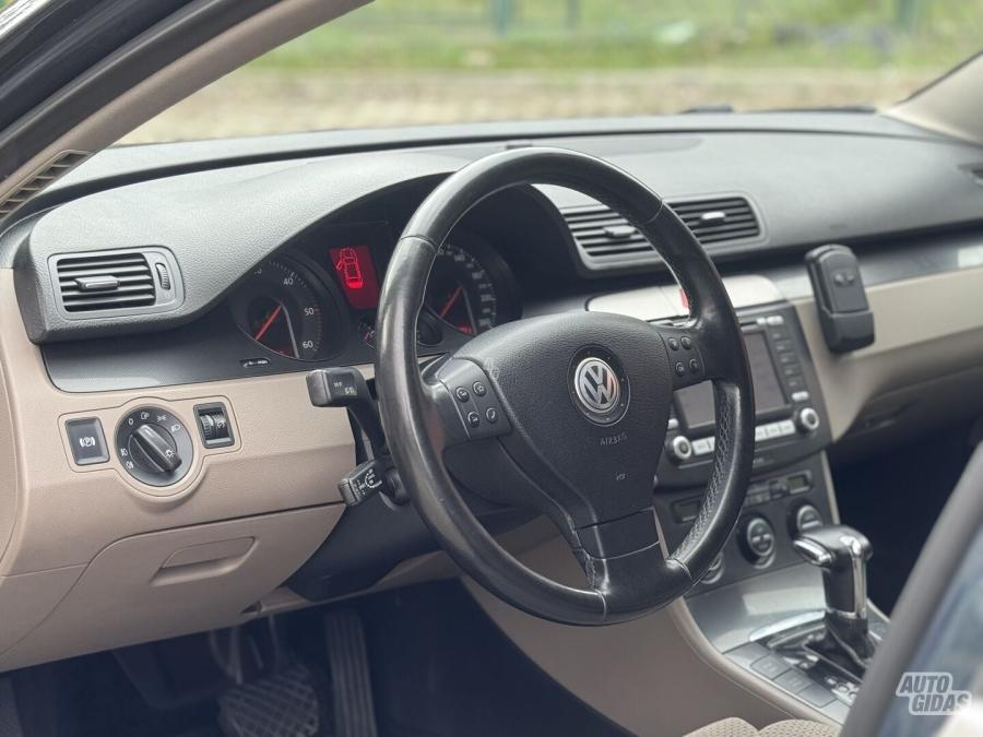 Blue Volkswagen Passat 2007 in Kaunas, with an engine capacity of 2.00 L and mileage of 222 thousand km for 2400 €, photo 18 on AUTOMOTO.COM.LV