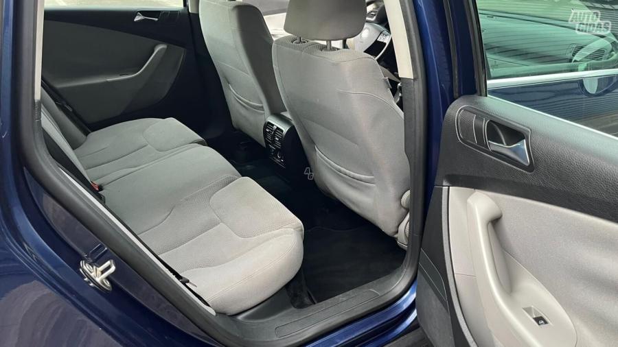 Zils Volkswagen Passat 2007 Alīta, ar dzinēja tilpumu 2.00 L un nobraukumu 387 tūkst. km par 1140 €, foto 17 vietnē AUTOMOTO.COM.LV