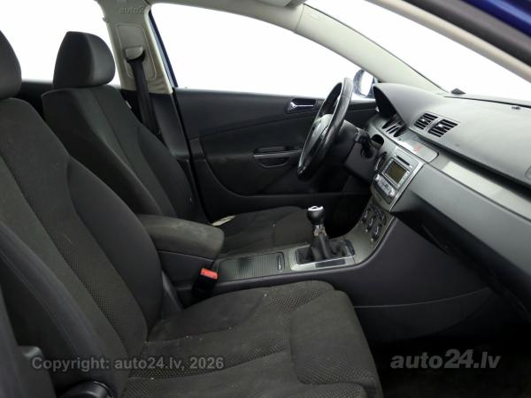 Blue Volkswagen Passat 2007 in Tallinn, with an engine capacity of 2.00 L and mileage of 288 thousand km for 599 €, photo 6 on AUTOMOTO.COM.LV