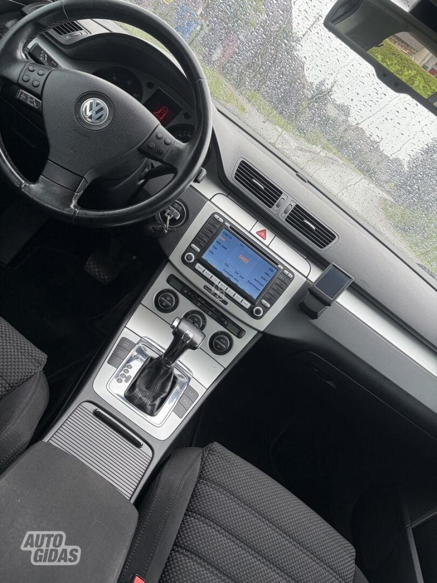 Zils Volkswagen Passat 2007 Lazdijai, ar dzinēja tilpumu 2.00 L un nobraukumu 255 tūkst. km par 3150 €, foto 8 vietnē AUTOMOTO.COM.LV