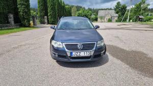 Blue Volkswagen Passat 2007 in Vilnius, with an engine capacity of 1.97 L and mileage of 390 thousand km for 850 €, photo 3 on AUTOMOTO.COM.LV