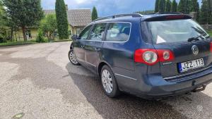 Blue Volkswagen Passat 2007 in Vilnius, with an engine capacity of 1.97 L and mileage of 390 thousand km for 850 €, photo 8 on AUTOMOTO.COM.LV