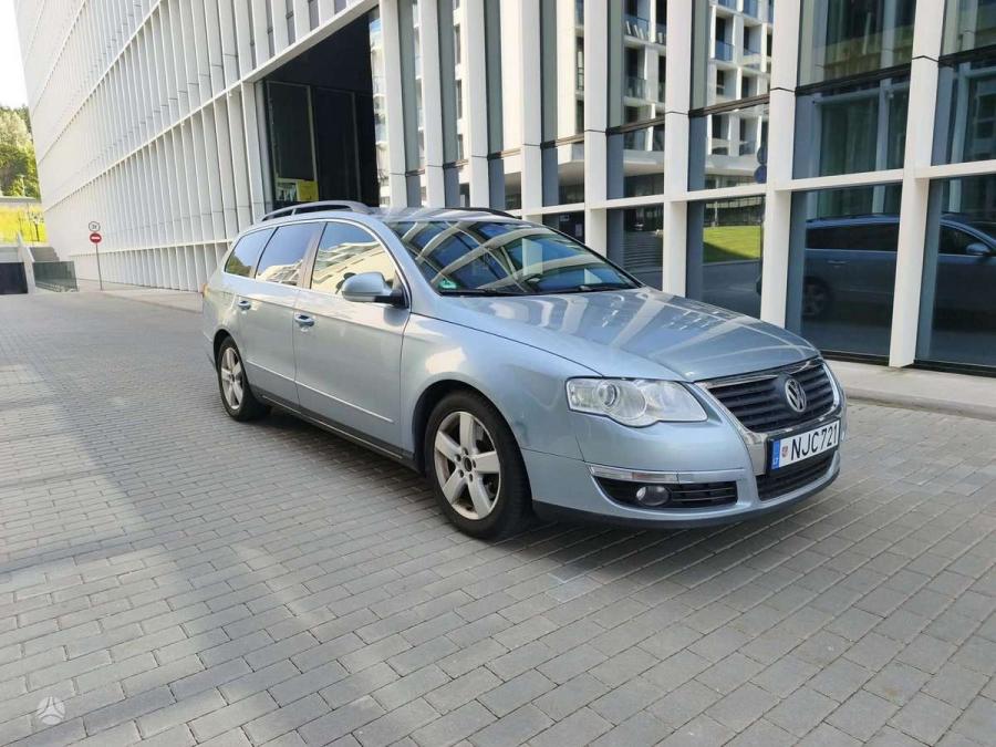 Blue Volkswagen Passat 2007 in Vilnius, with an engine capacity of 2.00 L and mileage of 280 thousand km for 1400 €, photo 4 on AUTOMOTO.COM.LV