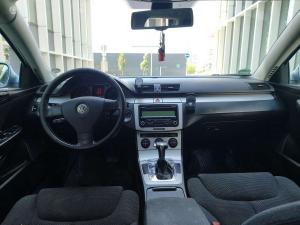 Blue Volkswagen Passat 2007 in Vilnius, with an engine capacity of 2.00 L and mileage of 280 thousand km for 1400 €, photo 12 on AUTOMOTO.COM.LV