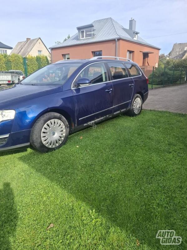 Blue Volkswagen Passat 2007 in Kaunas, with an engine capacity of 2.00 L and mileage of 355 thousand km for 1150 €, photo 3 on AUTOMOTO.COM.LV