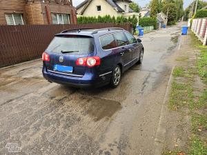 Blue Volkswagen Passat 2007 in Vilkaviskis, with an engine capacity of 2.00 L and mileage of 381 thousand km for 950 €, photo 4 on AUTOMOTO.COM.LV