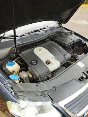 Zils Volkswagen Passat 2007 Kauņa, ar dzinēja tilpumu 1.60 L un nobraukumu 372 tūkst. km par 2000 €, foto 12 vietnē AUTOMOTO.COM.LV