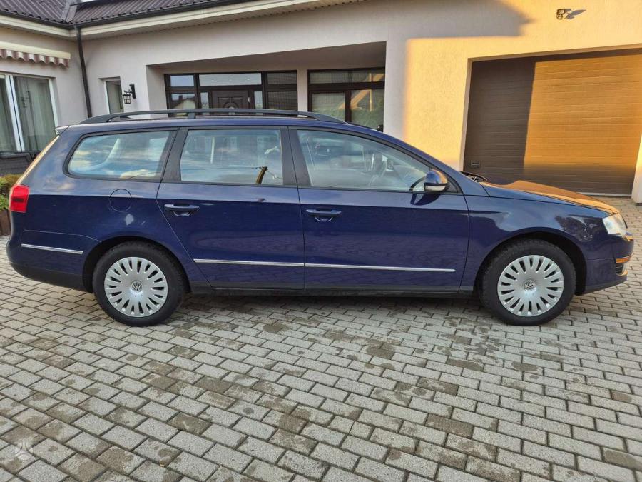 Zils Volkswagen Passat 2008 Mažeikiai, ar dzinēja tilpumu 1.90 L un nobraukumu 295 tūkst. km par 2450 €, foto 5 vietnē AUTOMOTO.COM.LV