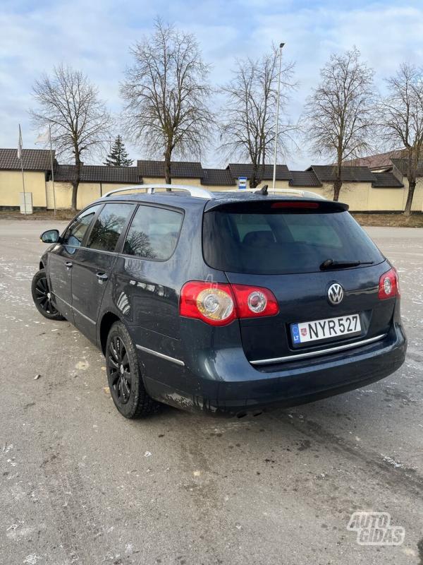 Blue Volkswagen Passat 2008 in Vilnius, with an engine capacity of 1.90 L and mileage of 280 thousand km for 2500 €, photo 2 on AUTOMOTO.COM.LV