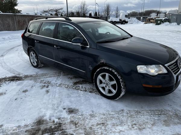 Blue Volkswagen Passat 2008 in Klaipeda, with an engine capacity of 1.90 L and mileage of 309 thousand km for 900 €, photo 2 on AUTOMOTO.COM.LV