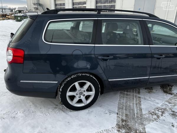 Blue Volkswagen Passat 2008 in Klaipeda, with an engine capacity of 1.90 L and mileage of 309 thousand km for 900 €, photo 8 on AUTOMOTO.COM.LV