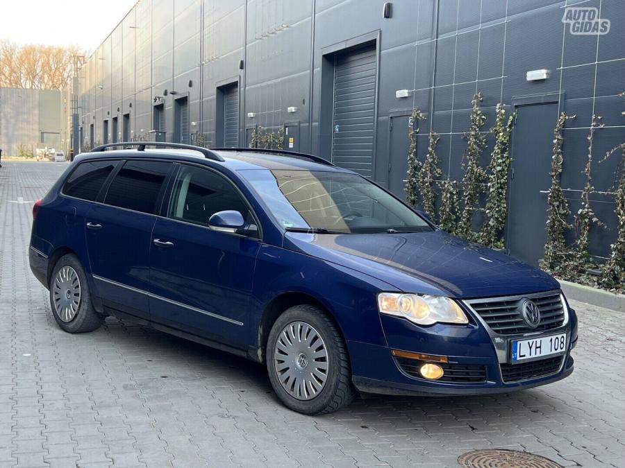 Blue Volkswagen Passat 2008 in Klaipeda, with an engine capacity of 1.90 L and mileage of 331 thousand km for 1450 €, photo 4 on AUTOMOTO.COM.LV
