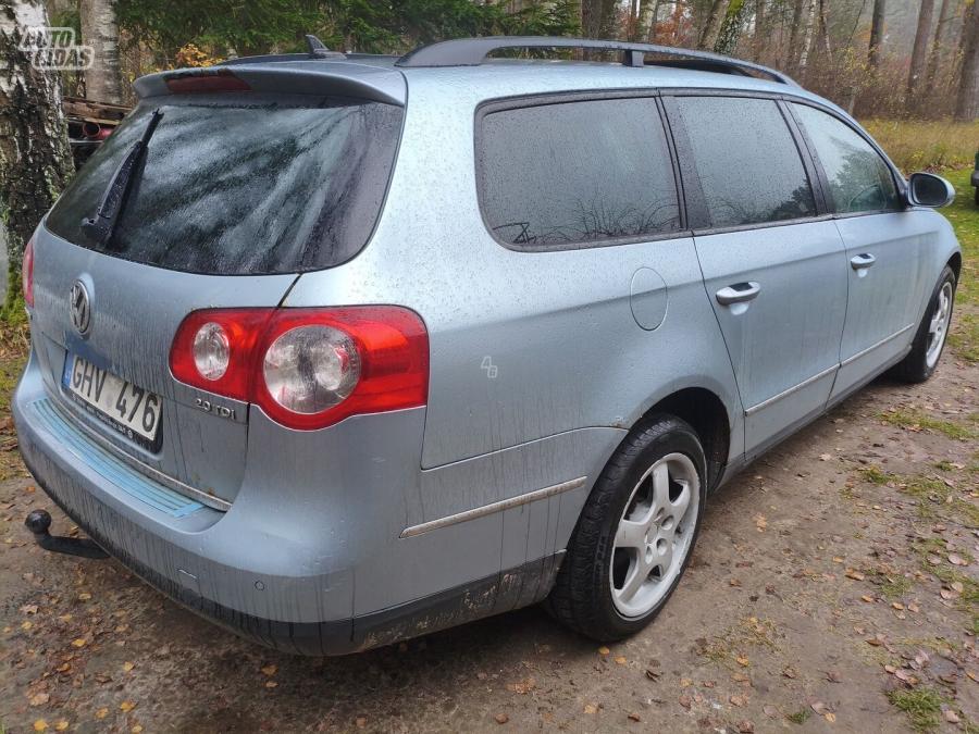 Blue Volkswagen Passat 2008 in Vilnius, with an engine capacity of 2.00 L and mileage of 275 thousand km for 3000 €, photo 3 on AUTOMOTO.COM.LV
