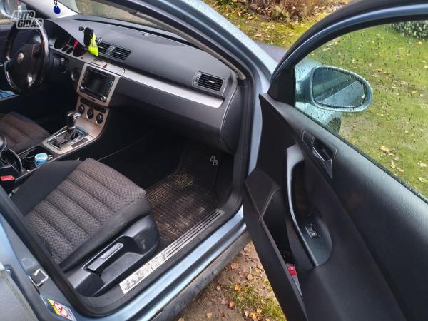 Blue Volkswagen Passat 2008 in Vilnius, with an engine capacity of 2.00 L and mileage of 275 thousand km for 2999 €, photo 11 on AUTOMOTO.COM.LV