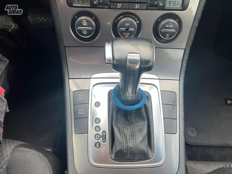Blue Volkswagen Passat 2008 in Kretinga, with an engine capacity of 2.00 L and mileage of 270 thousand km for 2500 €, photo 14 on AUTOMOTO.COM.LV