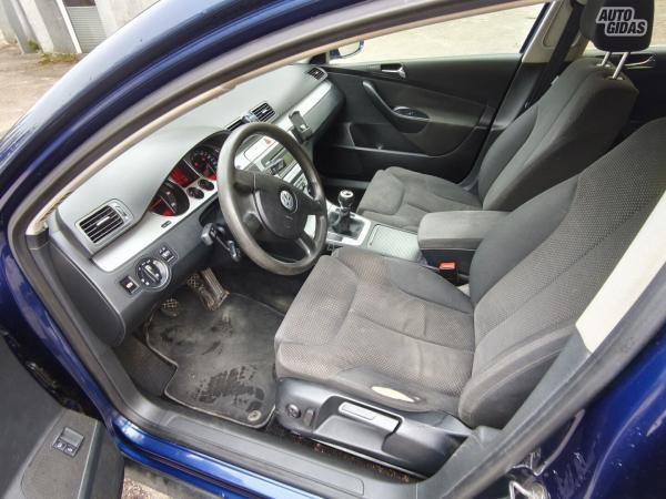 Zils Volkswagen Passat 2008 Telšiai, ar dzinēja tilpumu 1.90 L un nobraukumu 328 tūkst. km par 1450 €, foto 10 vietnē AUTOMOTO.COM.LV