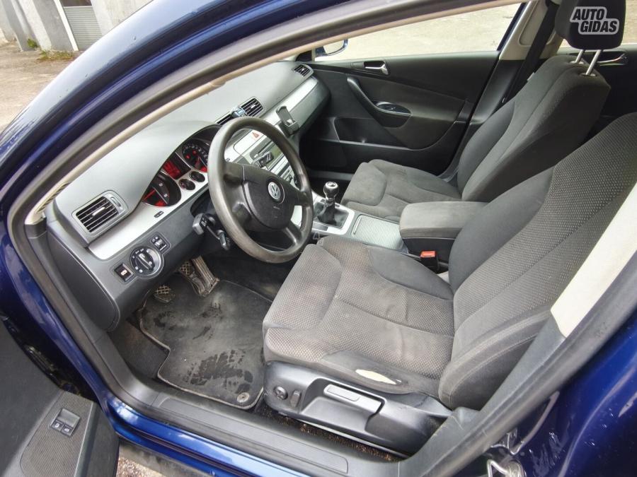 Blue Volkswagen Passat 2008 in Telschi, with an engine capacity of 1.90 L and mileage of 328 thousand km for 1450 €, photo 11 on AUTOMOTO.COM.LV