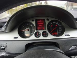 Blue Volkswagen Passat 2008 in Telschi, with an engine capacity of 1.90 L and mileage of 328 thousand km for 1450 €, photo 14 on AUTOMOTO.COM.LV