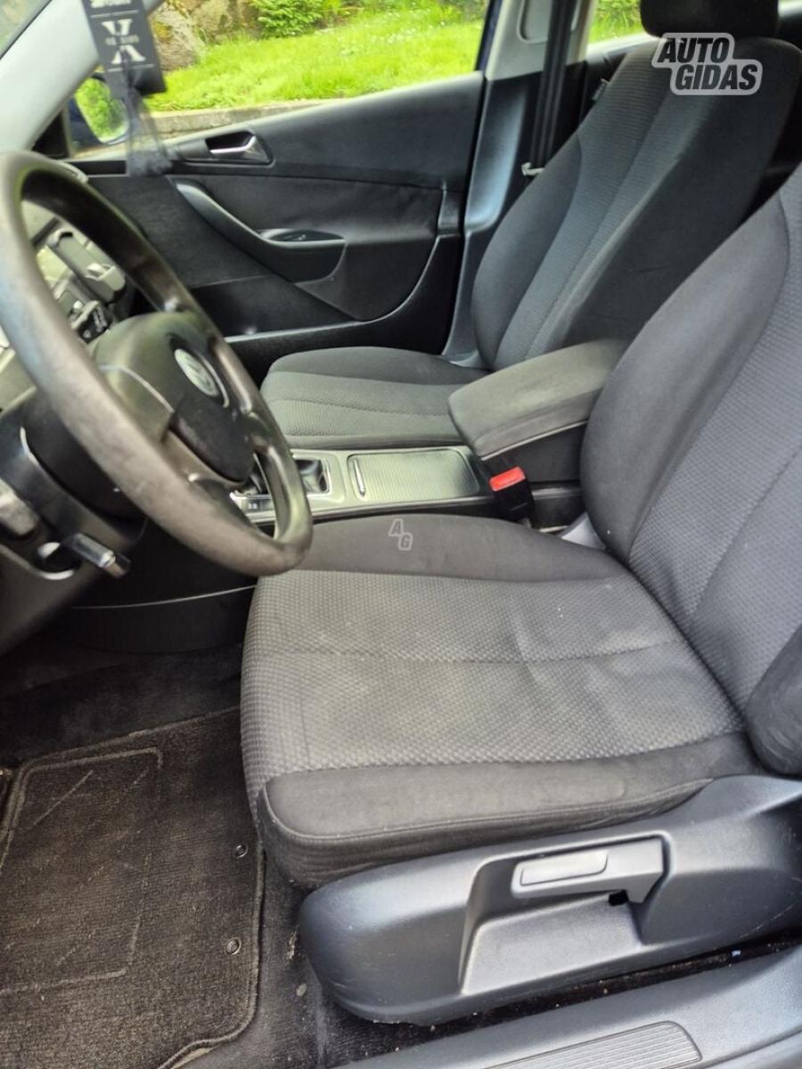 Zils Volkswagen Passat 2008 Ignalina, ar dzinēja tilpumu 2.00 L un nobraukumu 360 tūkst. km par 2400 €, foto 13 vietnē AUTOMOTO.COM.LV