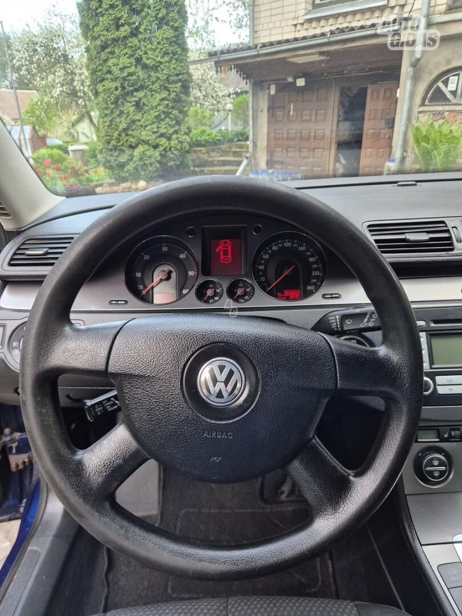 Zils Volkswagen Passat 2008 Ignalina, ar dzinēja tilpumu 2.00 L un nobraukumu 360 tūkst. km par 2400 €, foto 15 vietnē AUTOMOTO.COM.LV
