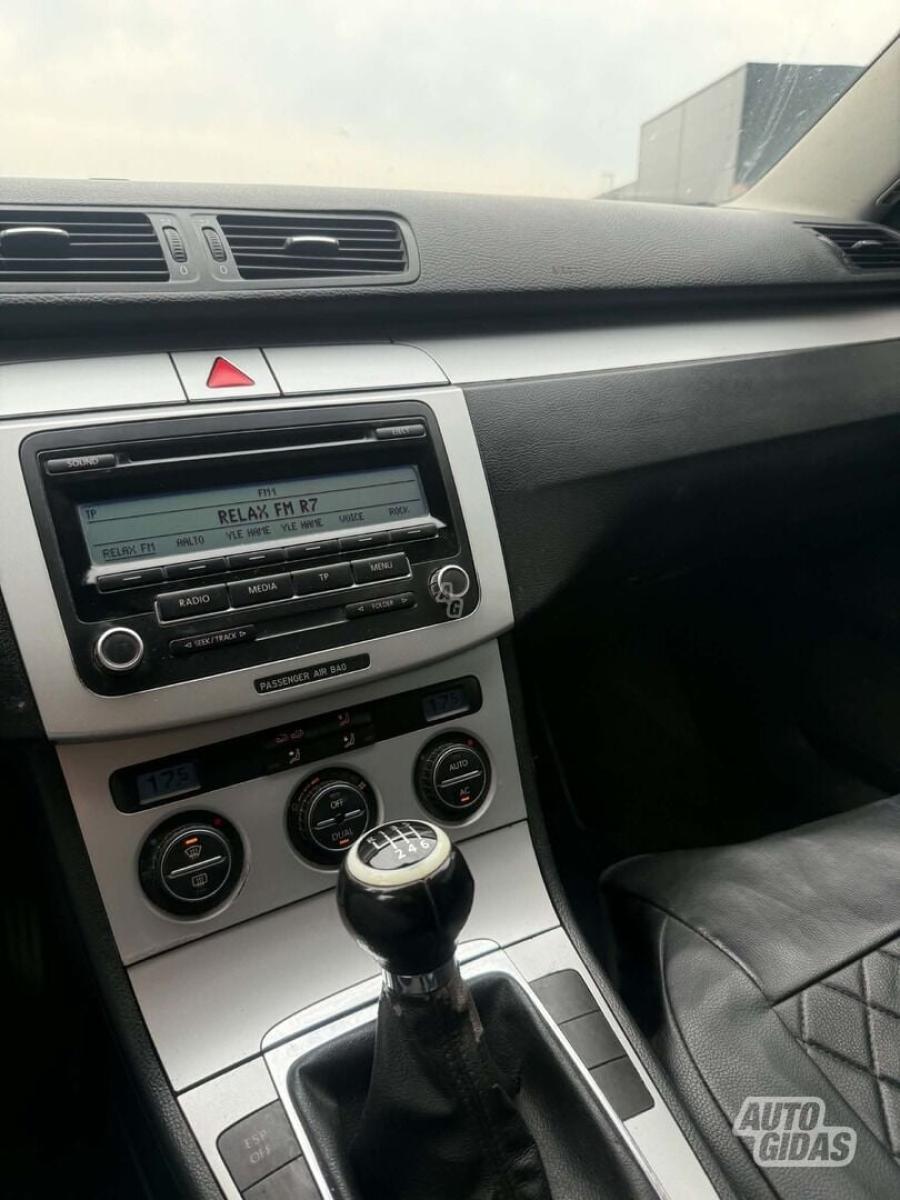 Zils Volkswagen Passat 2008 Šauļi, ar dzinēja tilpumu 2.00 L un nobraukumu 350 tūkst. km par 1450 €, foto 11 vietnē AUTOMOTO.COM.LV