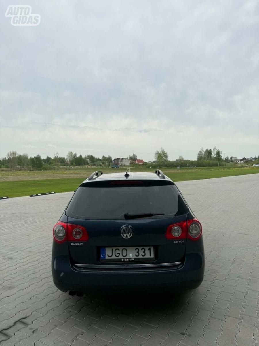 Blue Volkswagen Passat 2008 in Siauliai, with an engine capacity of 2.00 L and mileage of 350 thousand km for 1399 €, photo 6 on AUTOMOTO.COM.LV