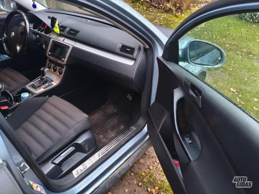 Blue Volkswagen Passat 2008 in Vilnius, with an engine capacity of 2.00 L and mileage of 275 thousand km for 2999 €, photo 12 on AUTOMOTO.COM.LV