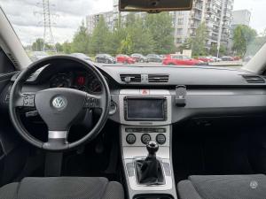 Blue Volkswagen Passat 2008 in Vilnius, with an engine capacity of 1.97 L and mileage of 413 thousand km for 2999 €, photo 7 on AUTOMOTO.COM.LV