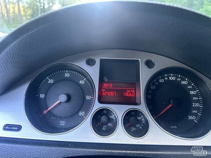 Blue Volkswagen Passat 2008 in Varena, with an engine capacity of 2.00 L and mileage of 324 thousand km for 1250 €, photo 8 on AUTOMOTO.COM.LV