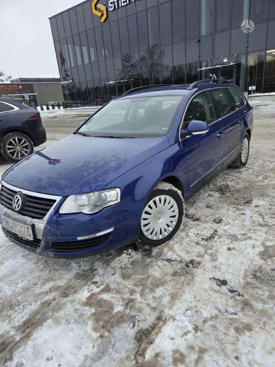 Blue Volkswagen Passat 2009 in Kaisiadorys, with an engine capacity of 1.97 L and mileage of 349 thousand km for 2400 €, photo 1 on AUTOMOTO.COM.LV