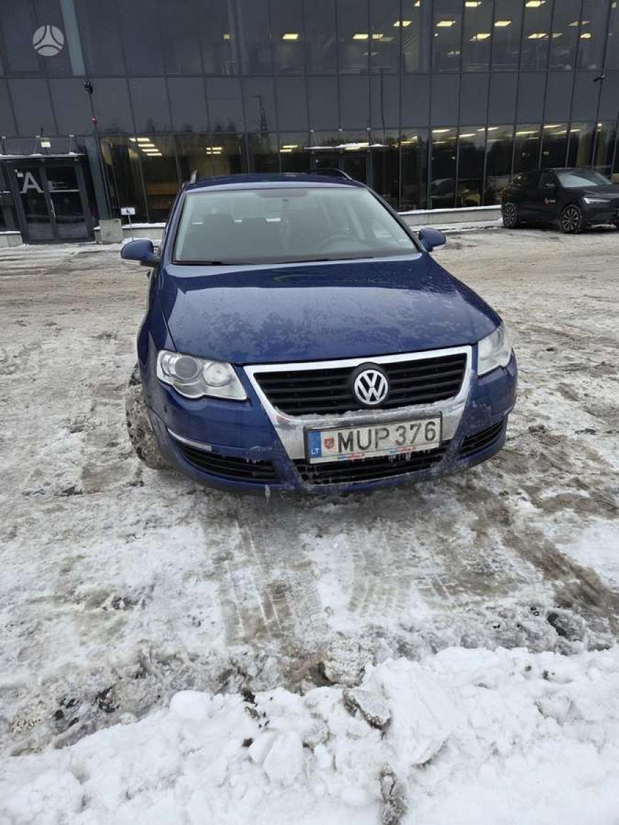 Blue Volkswagen Passat 2009 in Kaisiadorys, with an engine capacity of 1.97 L and mileage of 349 thousand km for 2400 €, photo 3 on AUTOMOTO.COM.LV