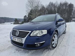 Blue Volkswagen Passat 2009 in Vilnius, with an engine capacity of 2.00 L and mileage of 419 thousand km for 1950 €, photo 4 on AUTOMOTO.COM.LV