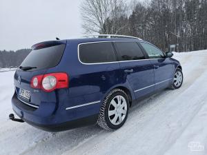 Blue Volkswagen Passat 2009 in Vilnius, with an engine capacity of 2.00 L and mileage of 419 thousand km for 1950 €, photo 7 on AUTOMOTO.COM.LV