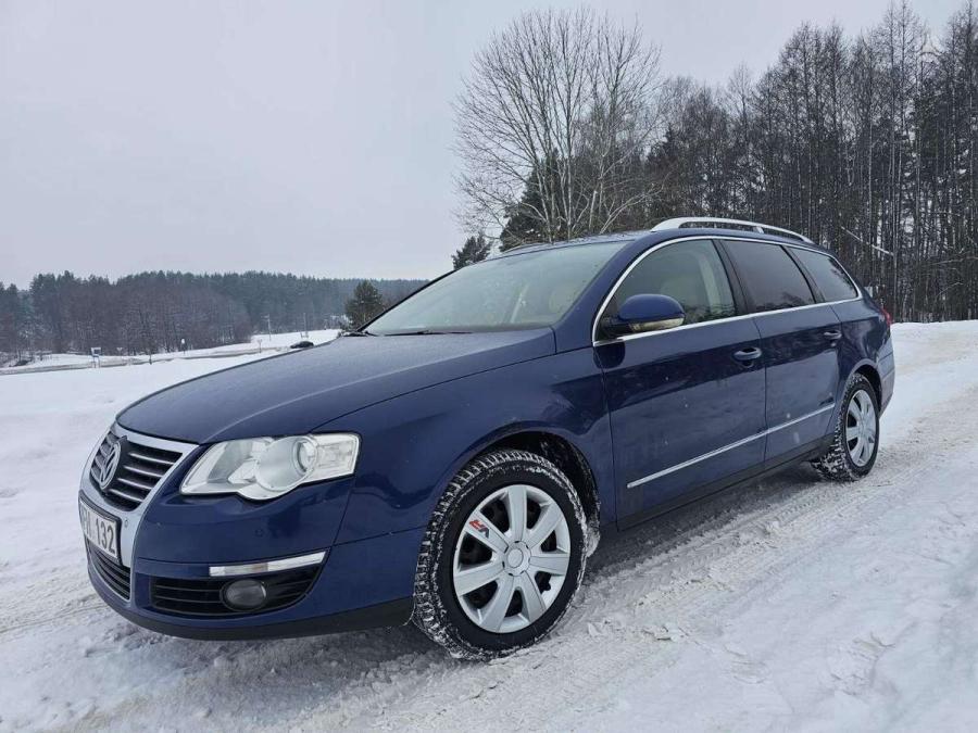 Blue Volkswagen Passat 2009 in Vilnius, with an engine capacity of 1.97 L and mileage of 419 thousand km for 1950 €, photo 1 on AUTOMOTO.COM.LV