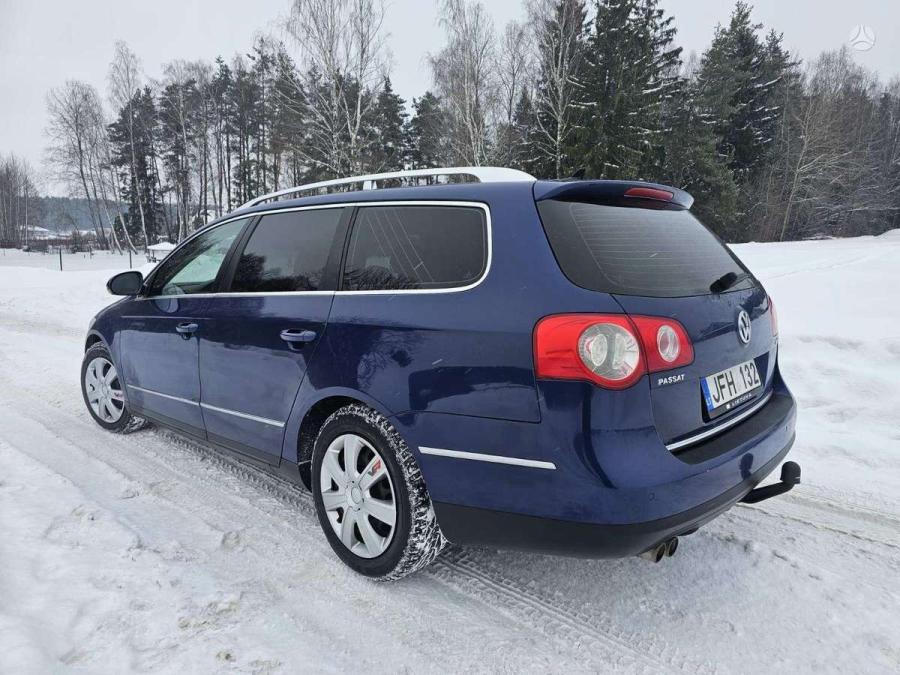 Blue Volkswagen Passat 2009 in Vilnius, with an engine capacity of 1.97 L and mileage of 419 thousand km for 1950 €, photo 6 on AUTOMOTO.COM.LV
