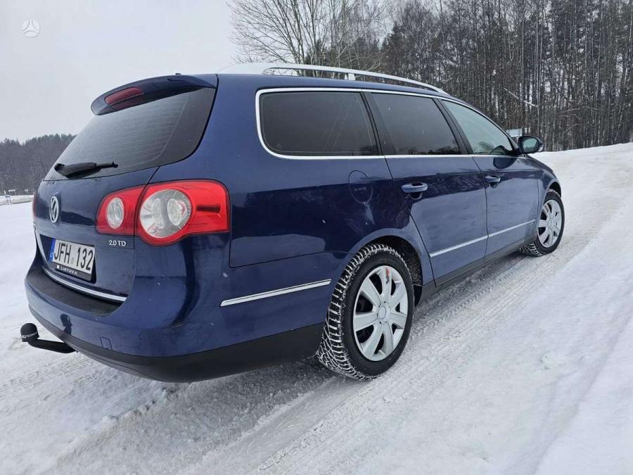 Blue Volkswagen Passat 2009 in Vilnius, with an engine capacity of 1.97 L and mileage of 419 thousand km for 1950 €, photo 7 on AUTOMOTO.COM.LV