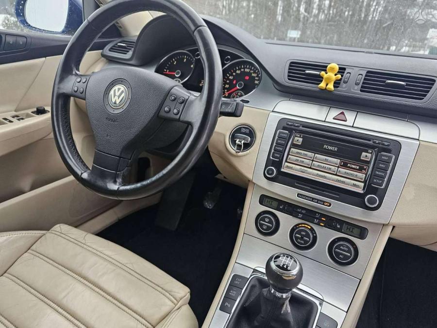 Blue Volkswagen Passat 2009 in Vilnius, with an engine capacity of 1.97 L and mileage of 419 thousand km for 1950 €, photo 9 on AUTOMOTO.COM.LV