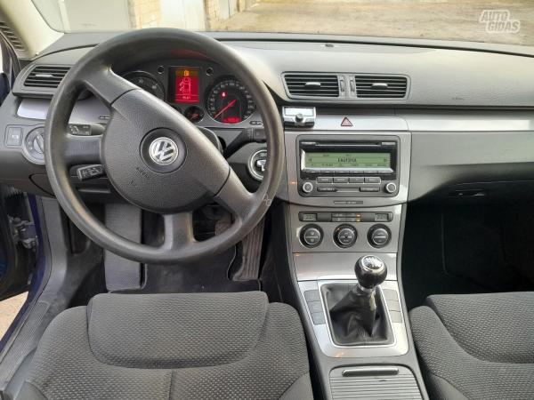 Zils Volkswagen Passat 2009 Marijampole, ar dzinēja tilpumu 1.90 L un nobraukumu 400 tūkst. km par 1390 €, foto 9 vietnē AUTOMOTO.COM.LV