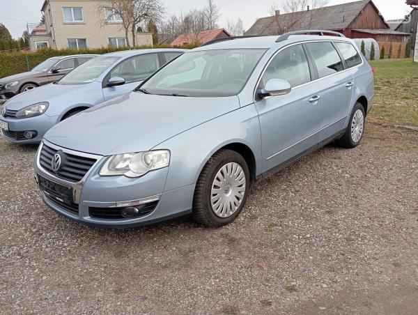 Blue Volkswagen Passat 2009 in Sakiai, with an engine capacity of 1.40 L and mileage of 211 thousand km for 2600 €, photo 1 on AUTOMOTO.COM.LV