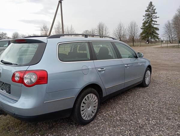 Blue Volkswagen Passat 2009 in Sakiai, with an engine capacity of 1.40 L and mileage of 211 thousand km for 2600 €, photo 4 on AUTOMOTO.COM.LV