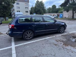 Blue Volkswagen Passat 2009 in Birzai, with an engine capacity of 1.97 L and mileage of 330 thousand km for 1450 €, photo 7 on AUTOMOTO.COM.LV