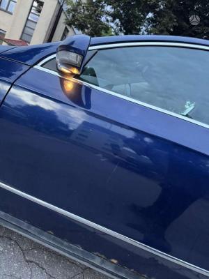 Blue Volkswagen Passat 2009 in Birzai, with an engine capacity of 1.97 L and mileage of 330 thousand km for 1450 €, photo 9 on AUTOMOTO.COM.LV